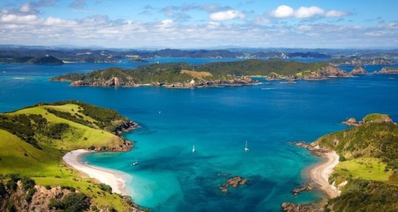 North Island or South Island | Everything New Zealand Travel Guide